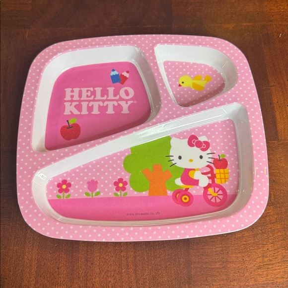 Hello Kitty | Other | Hello Kitty Zak Designs Soft Pink Divided Dinner ...